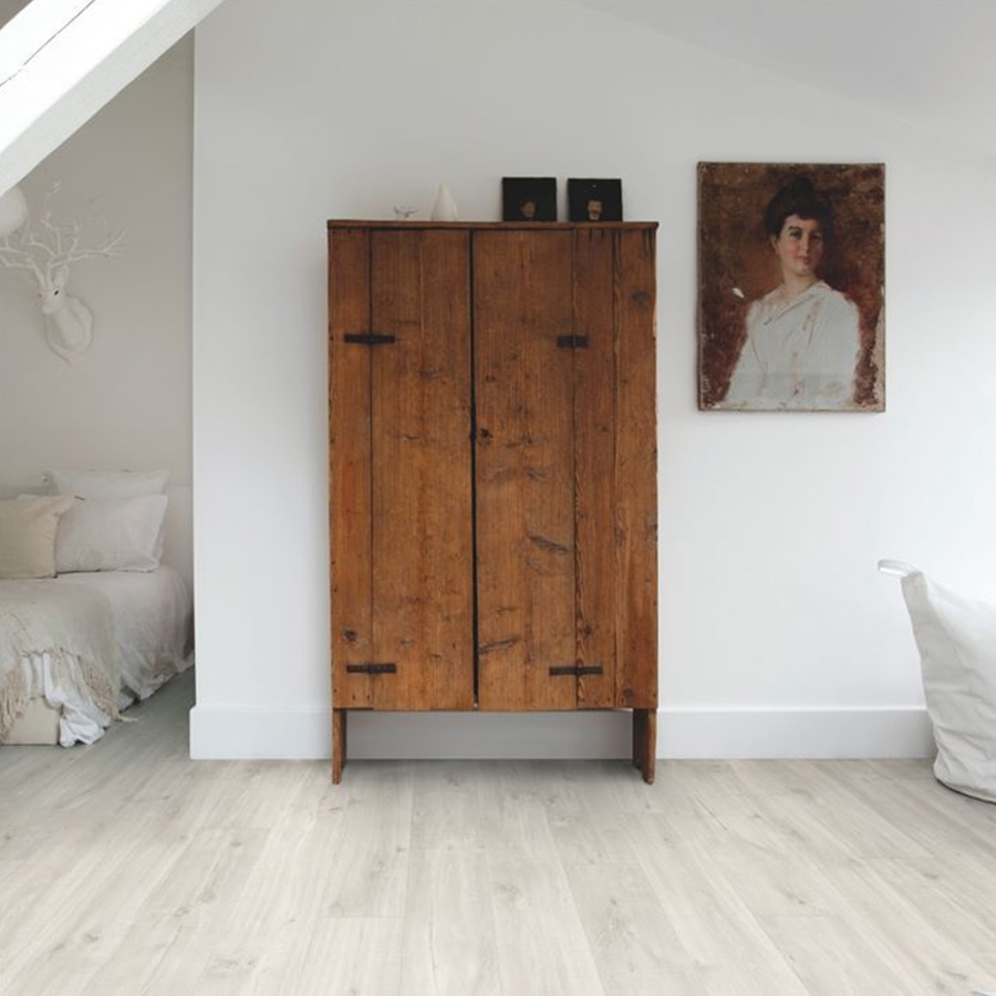 Quick-Step Livyn Balance Click - Canyon Oak Light With Saw Cuts BACL40128 | Clearance Stock
